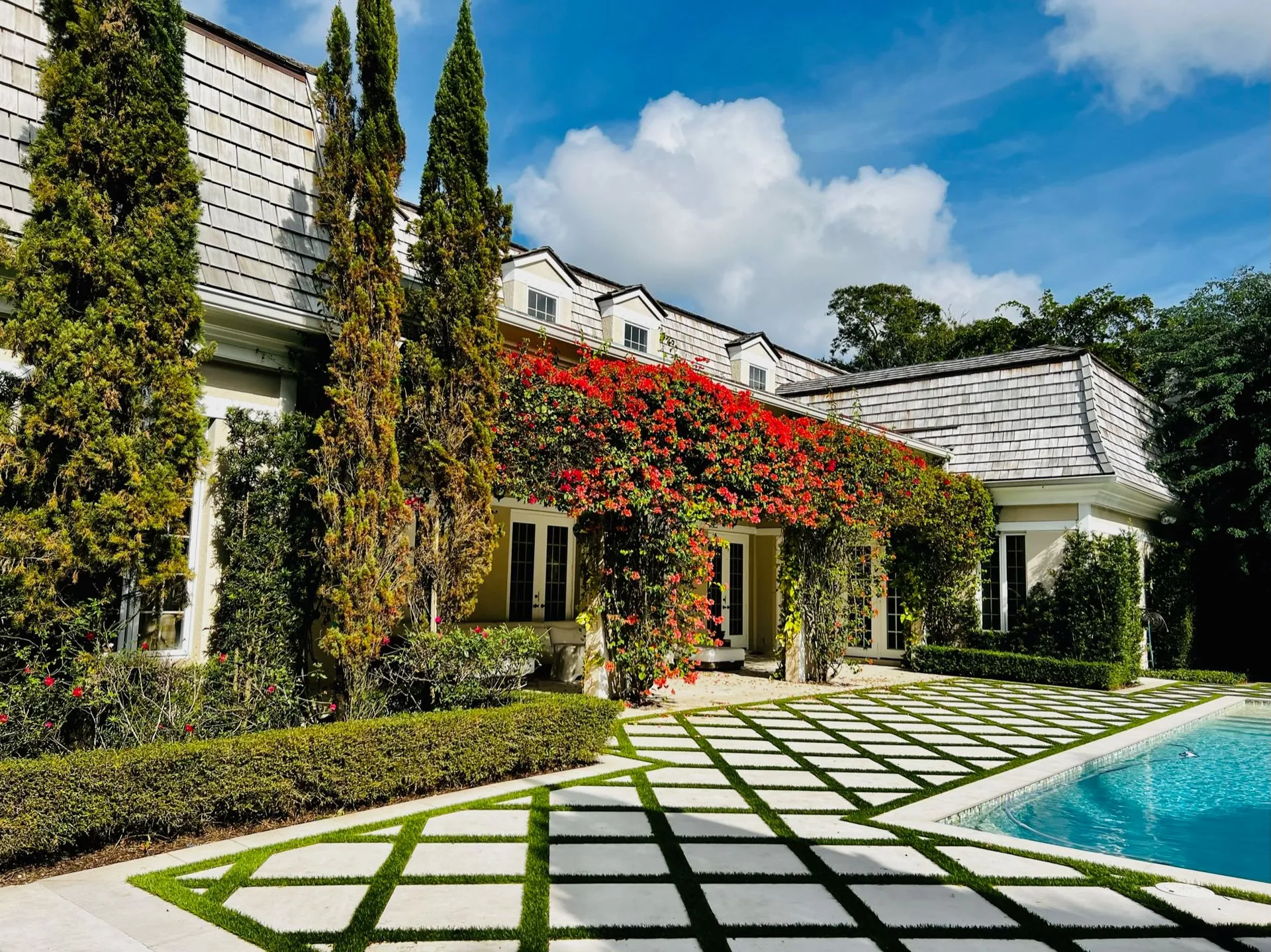 Transforming Your Property: The Luxurious Advantages of Artificial Turf ...